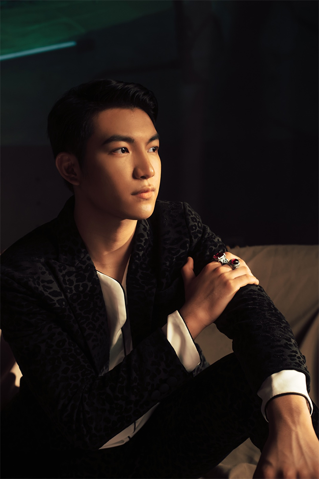 Darren Espanto Catches Up with Fans on TikTok Exclusive - COOK MAGAZINE